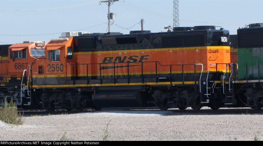 BNSF 2560